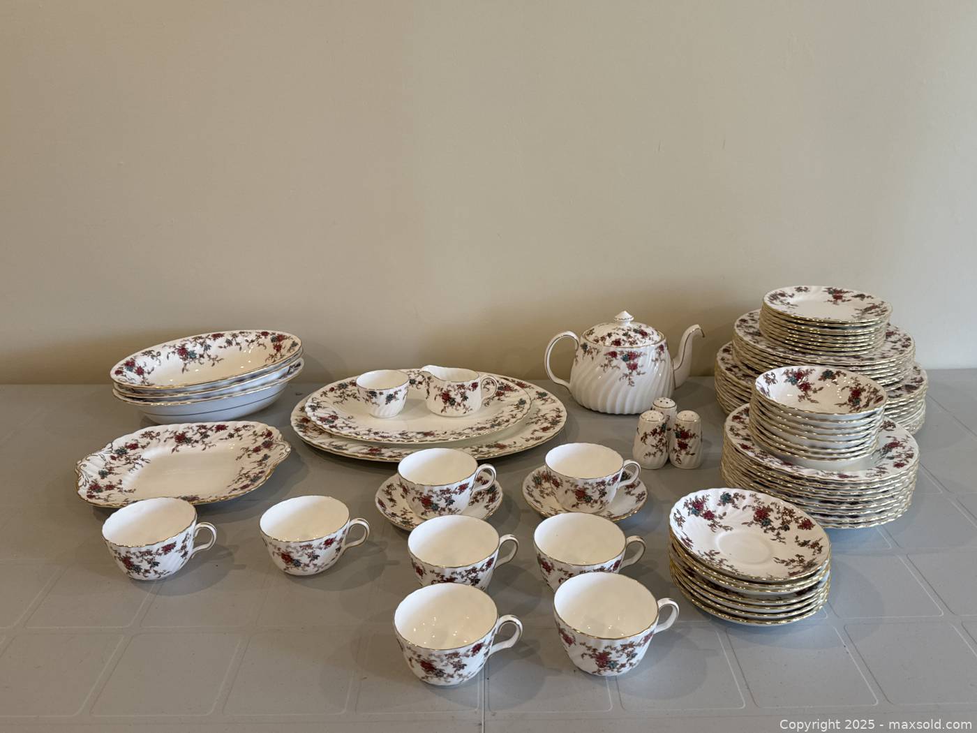 Minton "Ancestral" Bone China Dinnerware Set | Exeter (Ontario, Canada ...