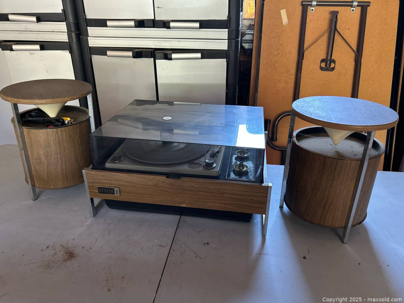 Vintage Zenith Sound State Sterio Turntable and Original Speakers ...