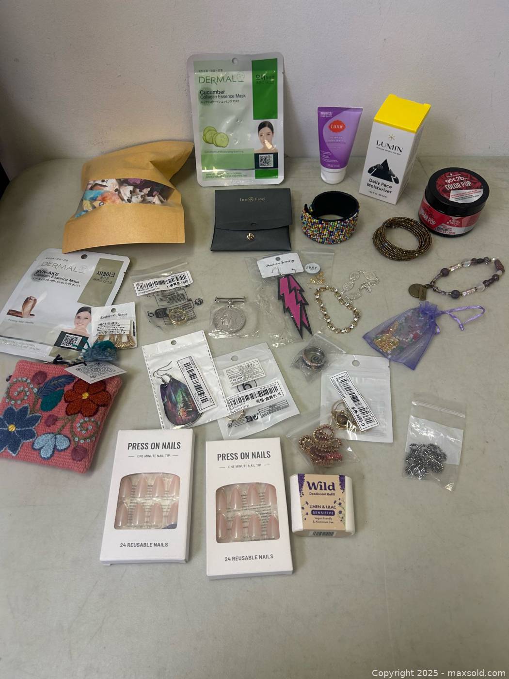 Misc woman’s and men lot | Brampton (Ontario, Canada) PARTNER MANAGED ...