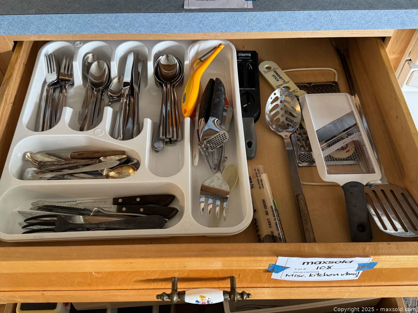 Lot of Assorted Kitchen Utensils | Framingham (Massachusetts, USA ...