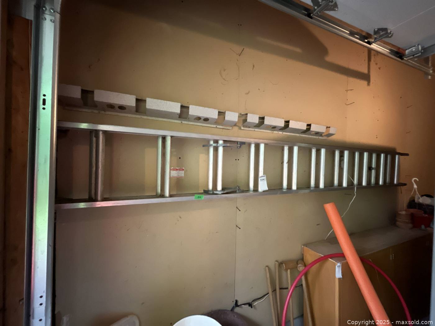 Extension ladder | Camden East (Ontario, Canada) PARTNER MANAGED ...