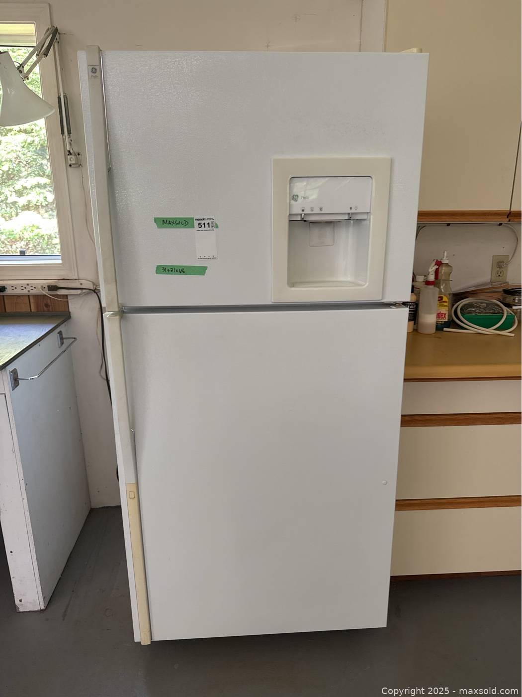 Fridge C | North Saanich (British Columbia, Canada) PARTNER MANAGED ...