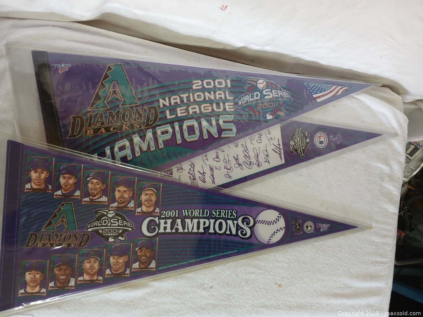 DiamondBacks 2001 WS Pennants – 3 | Sun City (Arizona, USA) SELLER ...