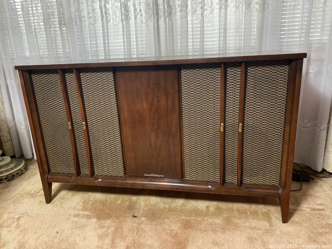 MCM Electrohome Stereo Console | New Edinburgh (Ontario, Canada ...