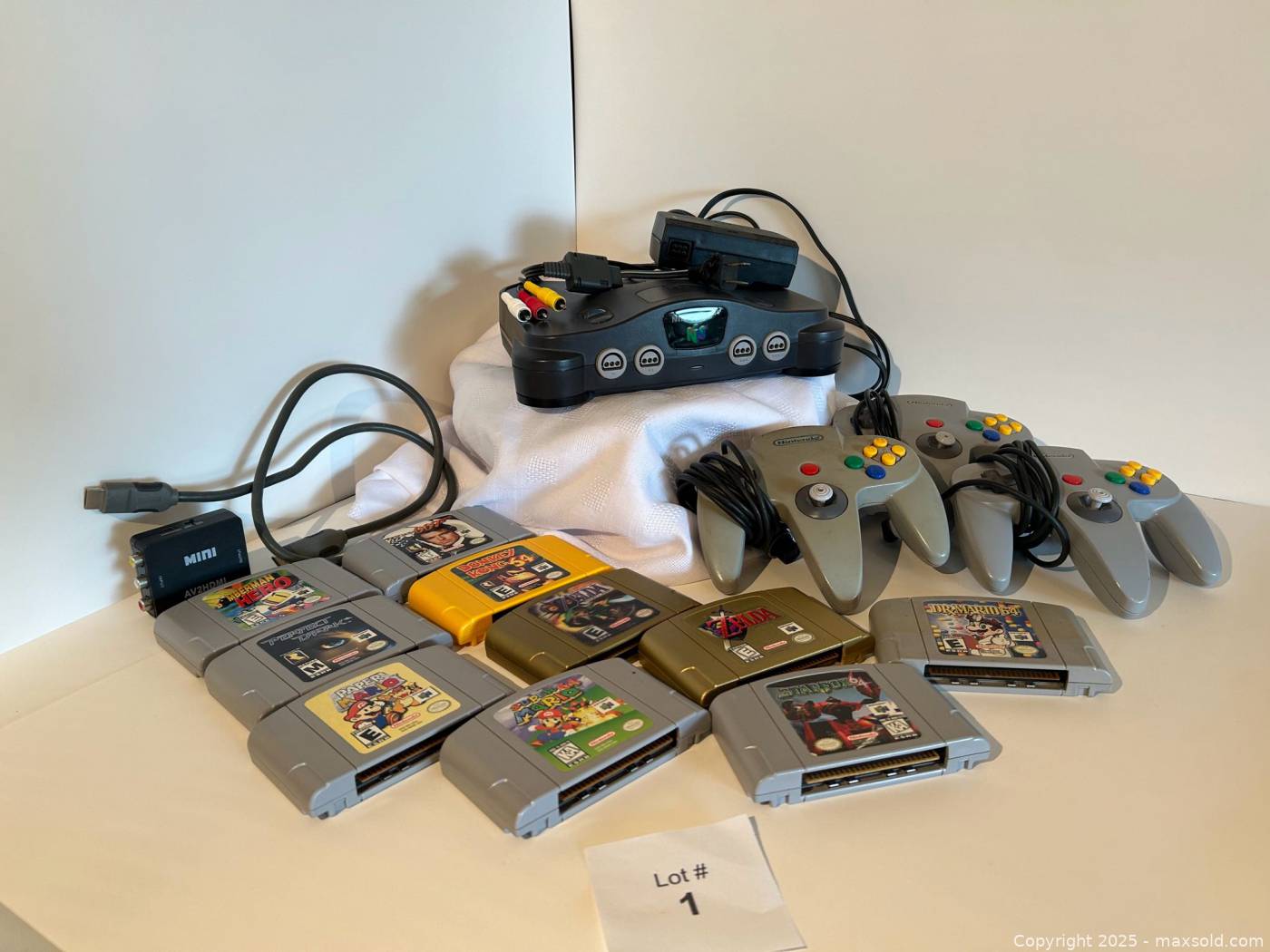 Working Nintendo 64 Console Bundle with 10 Games, 3 Controllers ...