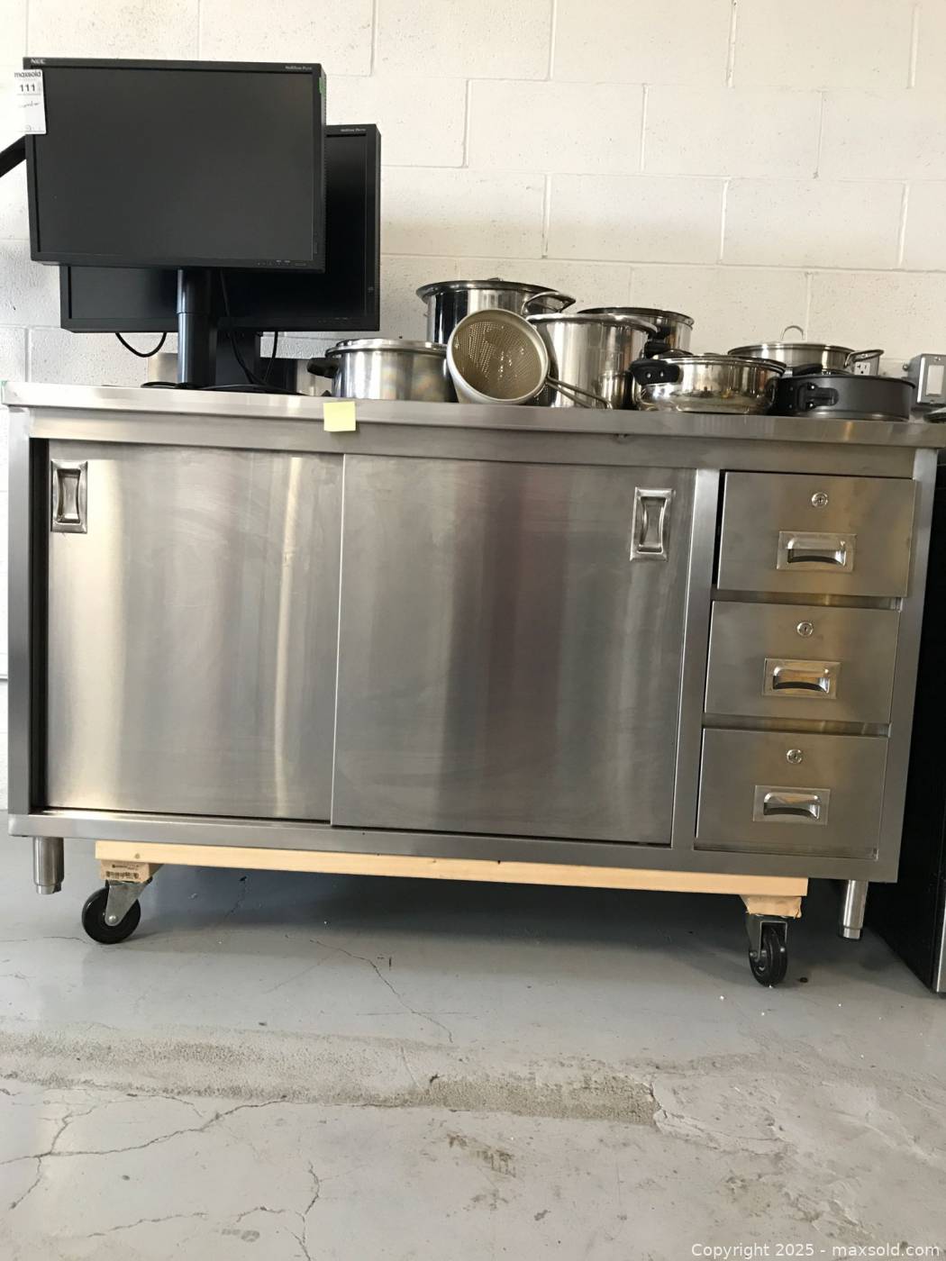 Chef’s Station D | Toronto (Ontario, Canada) Business Downsizing Online ...