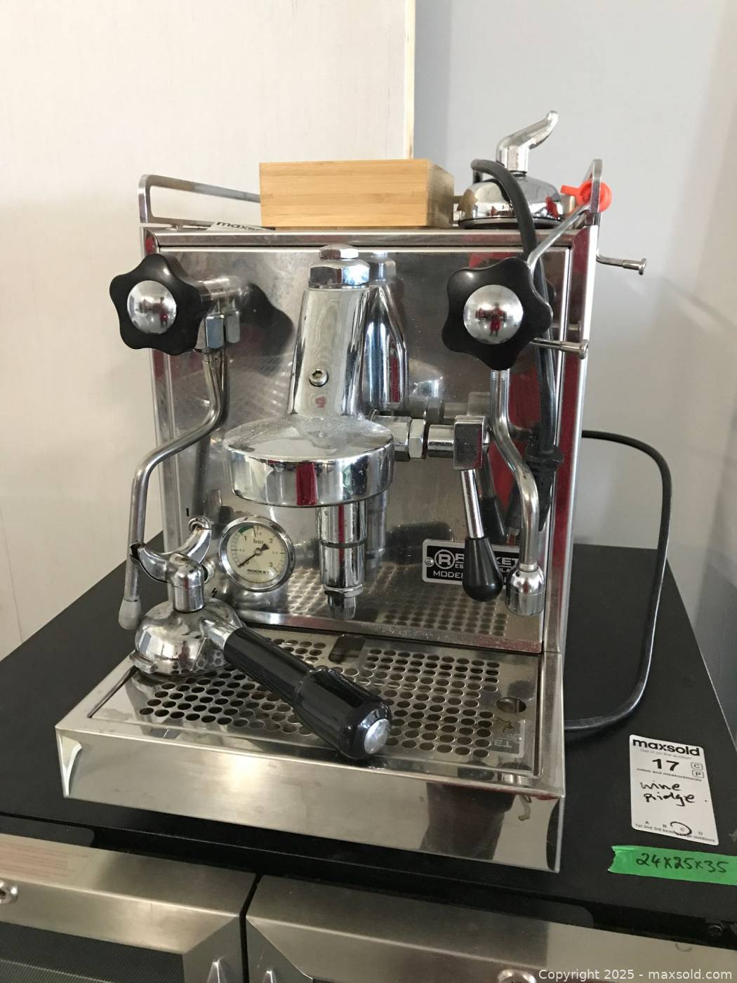Espresso machine B | Toronto (Ontario, Canada) Business Downsizing ...