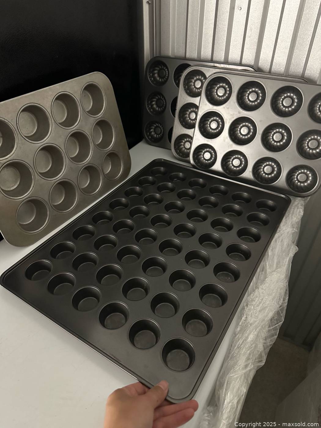 Muffin cupcake baking pans | Markham (Ontario, Canada) SELLER MANAGED ...