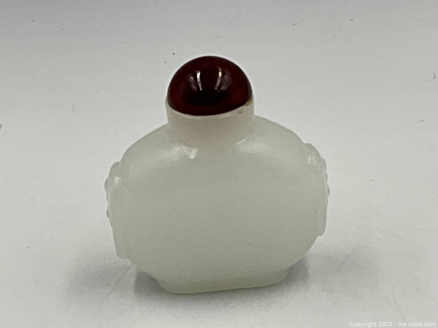 Small Milk White Jade Snuff Bottle | Oakville (Ontario, Canada) PARTNER ...