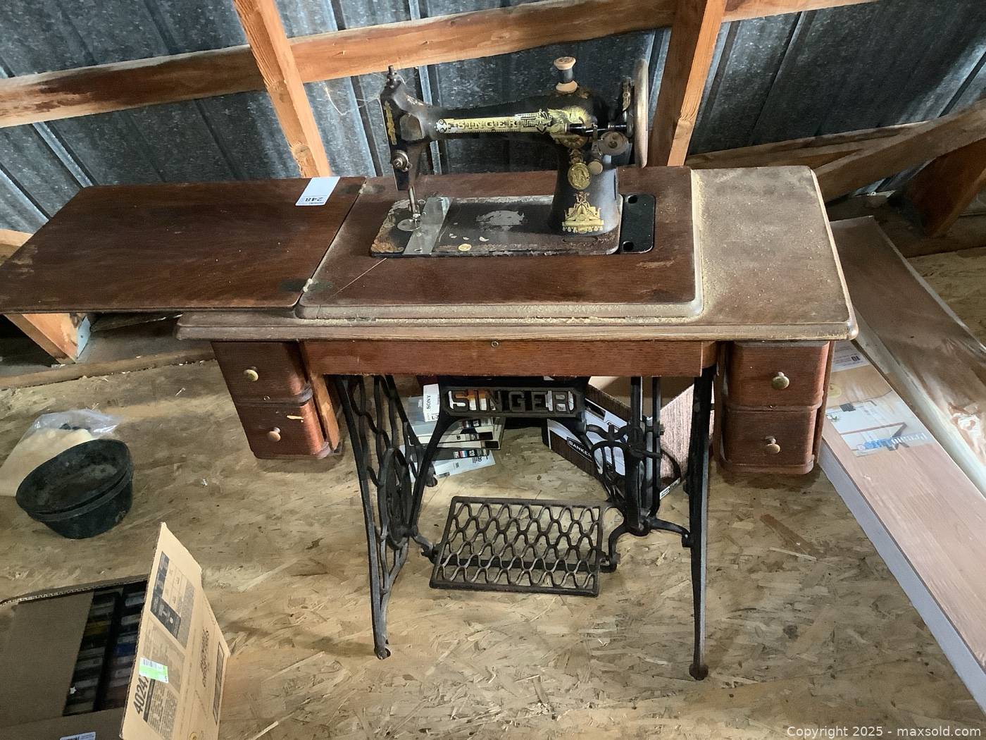 Antique Singer C | Napanee (Ontario, Canada) PARTNER MANAGED Estate ...