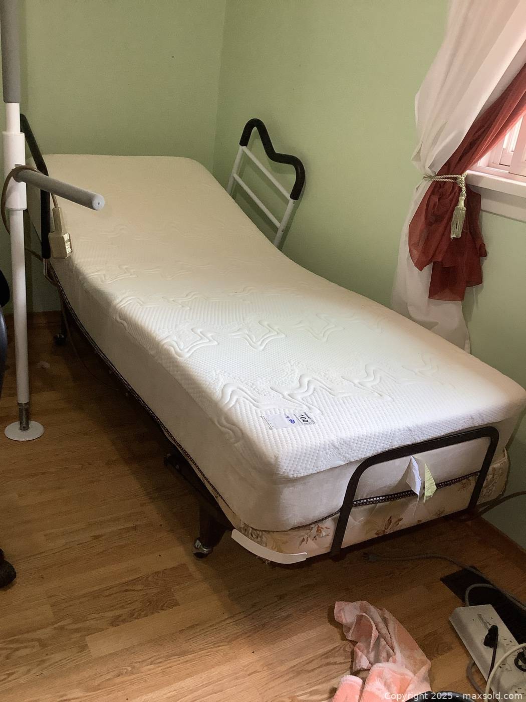 Power Lift Bed C | Napanee (Ontario, Canada) PARTNER MANAGED Estate ...