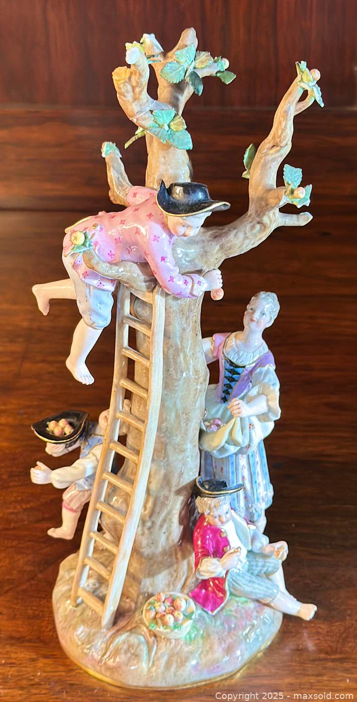Antique Meissen Porcelain Figurine Kaendler 1998 The Apple Pickers ...
