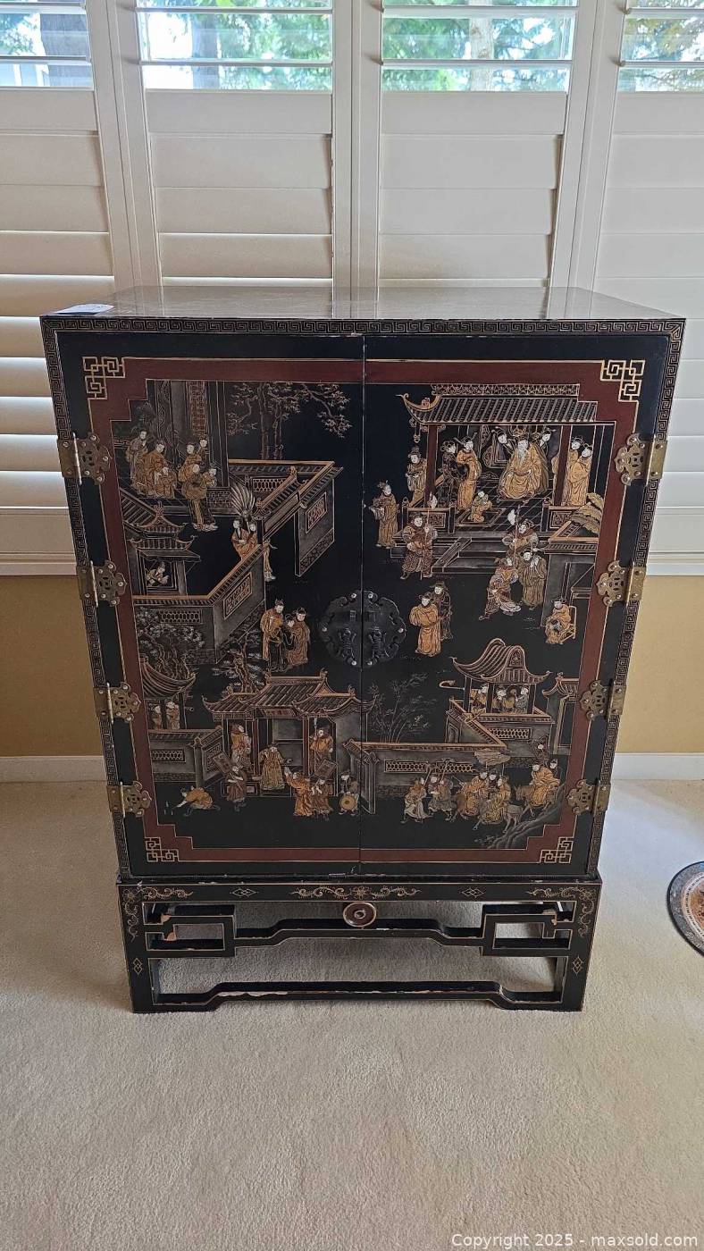 Hand-Painted Chinese Lacquer Cabinet | Surrey (British Columbia, Canada ...