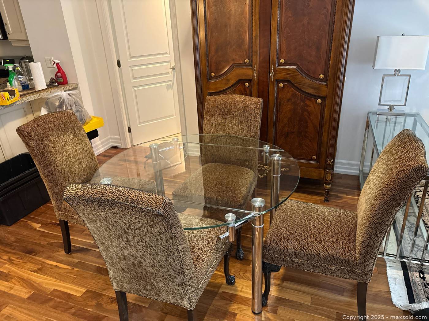 Dining table and 4 chairs | Toronto (Ontario, Canada) SELLER MANAGED Estate Sale Online Auction ...