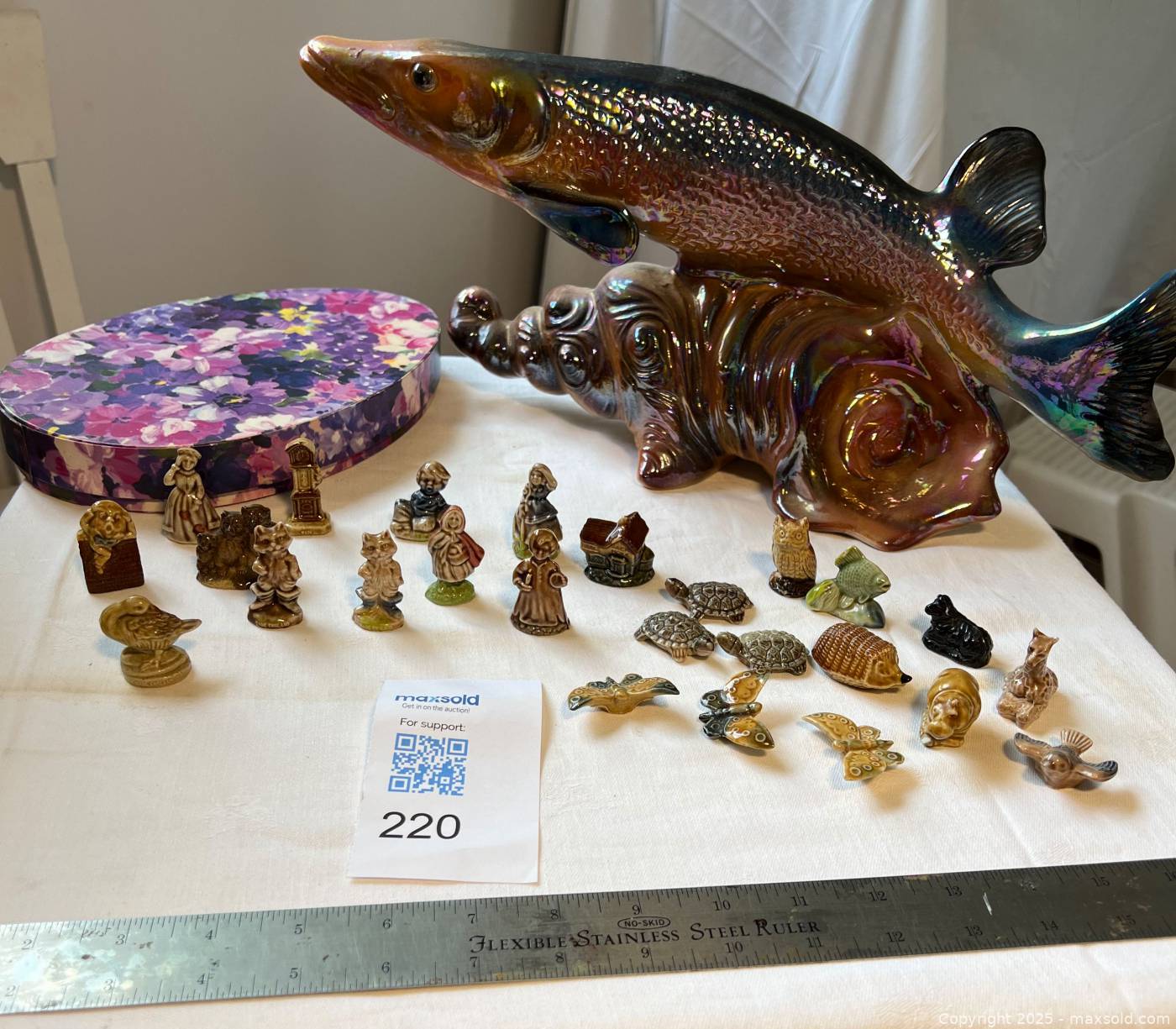Wade Whimsie 25 piece Collection and Ceramic Fish | Toronto (Ontario ...